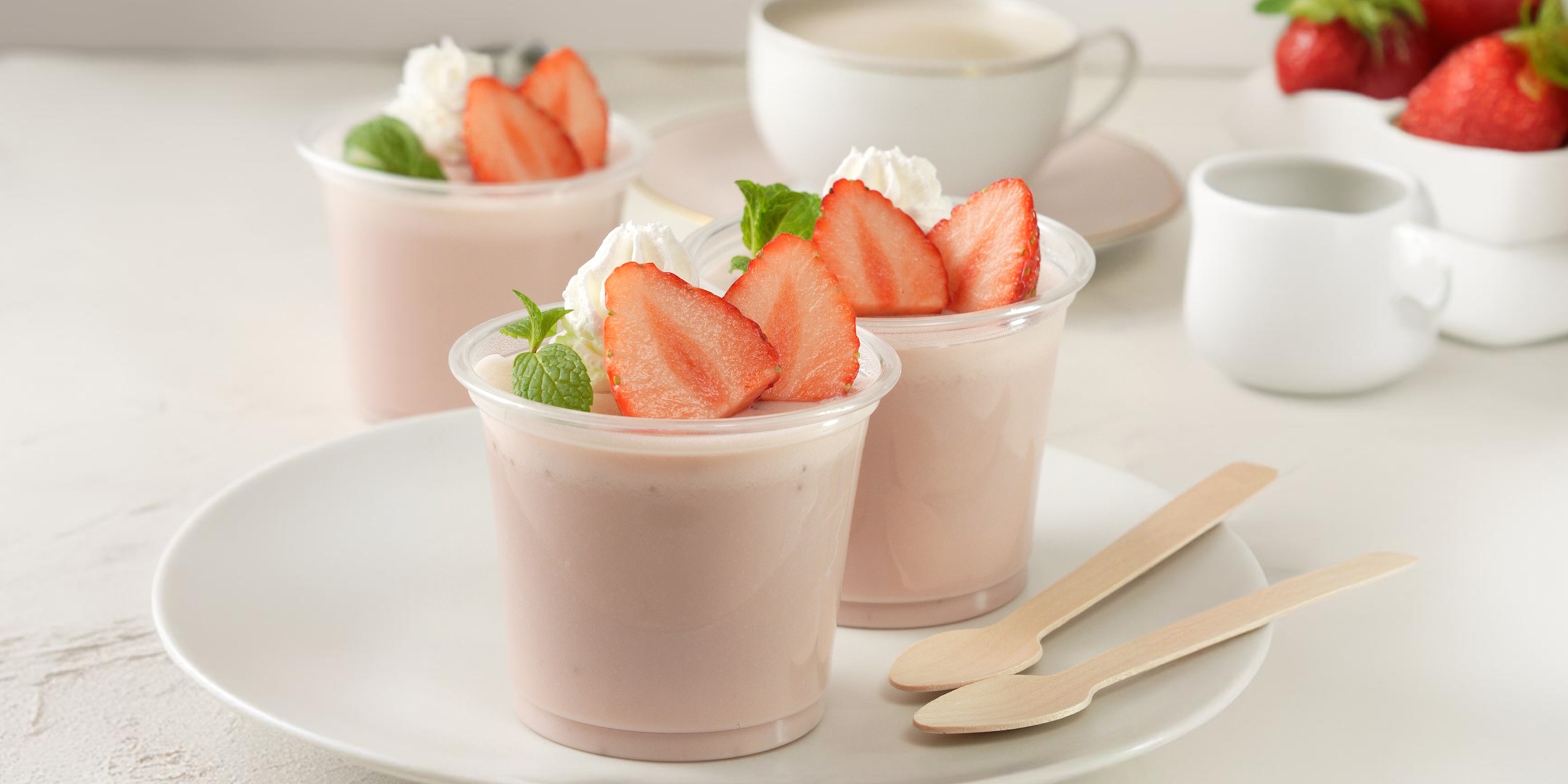 Rice Flour Strawberry Pudding | Japan Rice